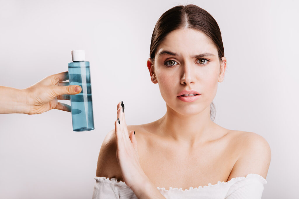 An Ultimate Guide on Facial Toner Uses & Benefits